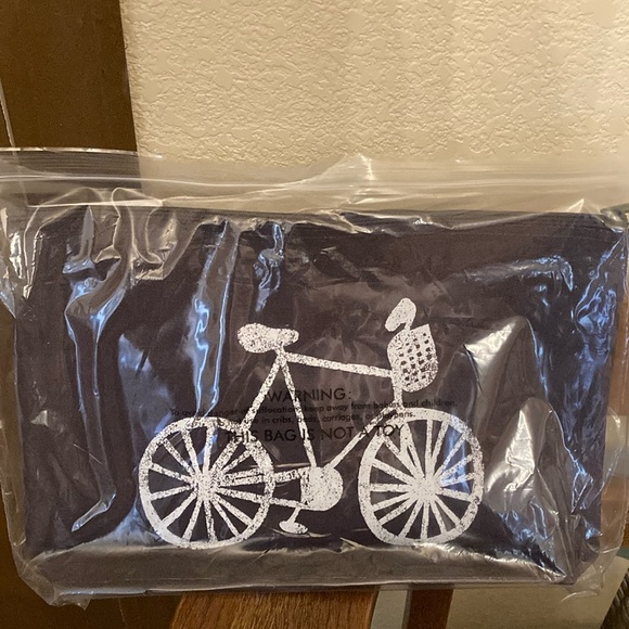 thirty-one | Bags | Thirtyone Bicycle Zipper Pouch Nwt | Poshmark